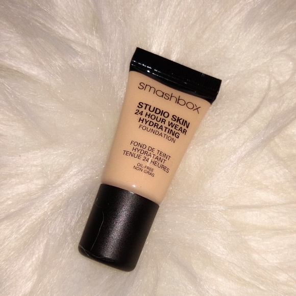 Smashbox | Makeup | 52 Smashbox Studio Skin Foundation | Poshmark